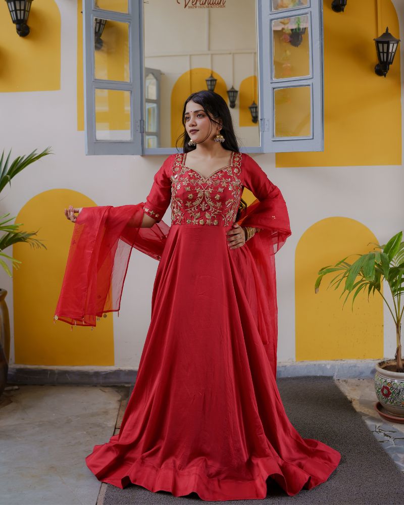 SINDOORI-SPARK GOWN SET - AS – Suvanyaa